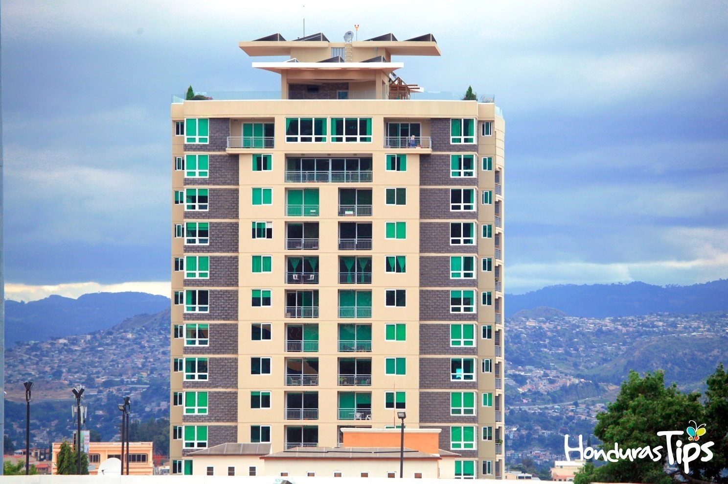 Tegucigalpa la ciudad que se levanta entre edificios altos