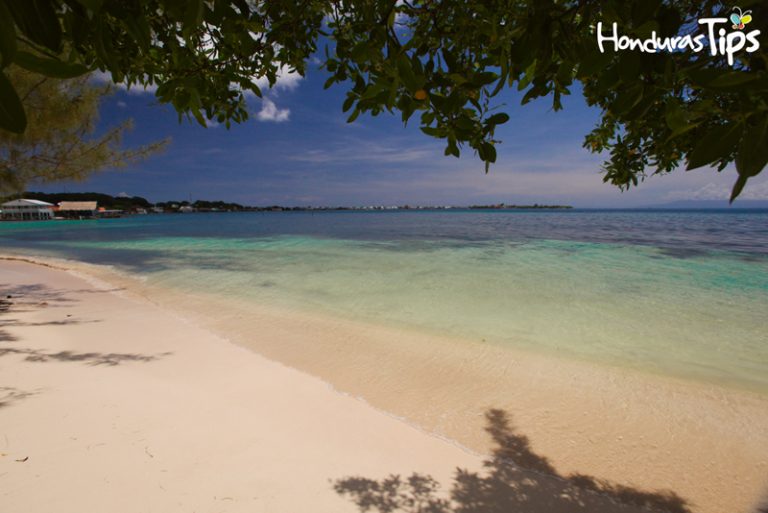 16 hermosas playas del Caribe hondureño