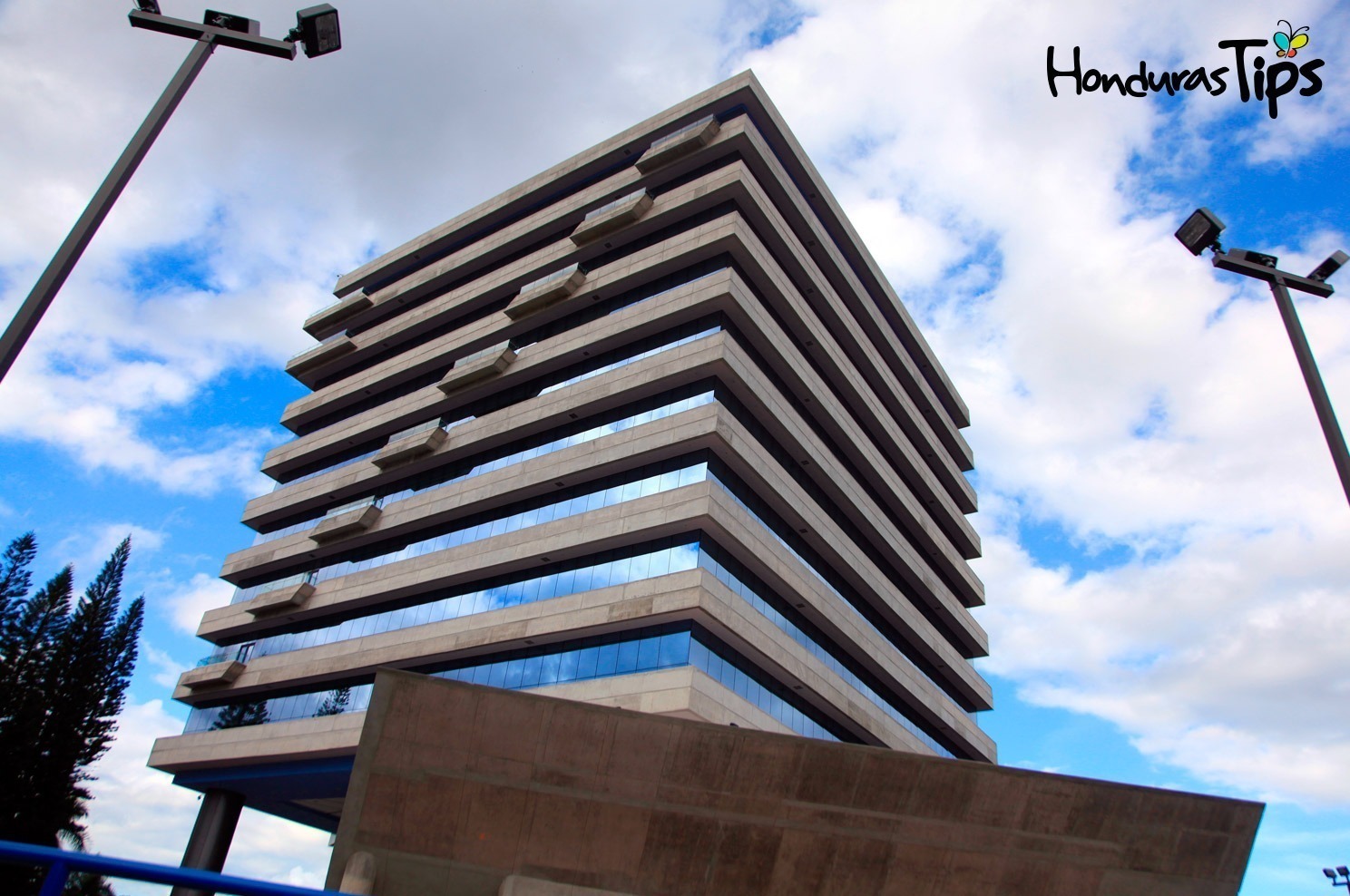 Tegucigalpa la ciudad que se levanta entre edificios altos