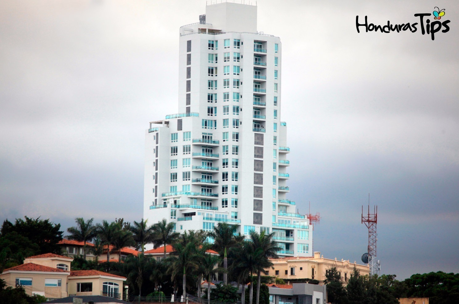 Tegucigalpa la ciudad que se levanta entre edificios altos