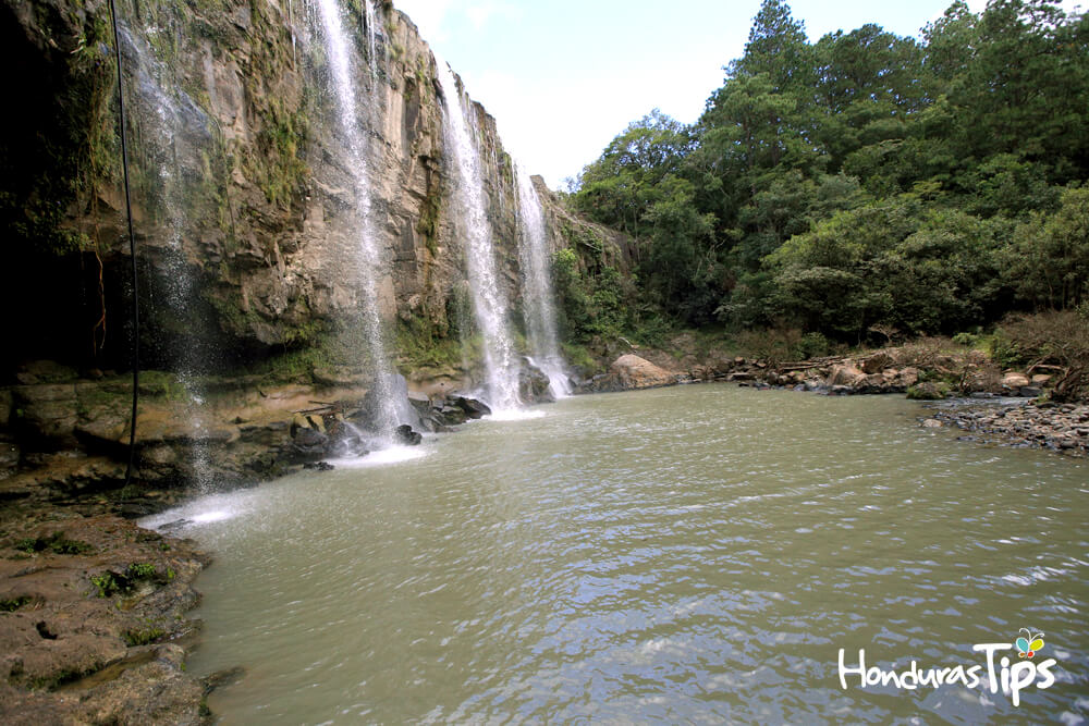 Un paseo por la cascada La Estanzuela y la Cueva del Gigante en Marcala ...