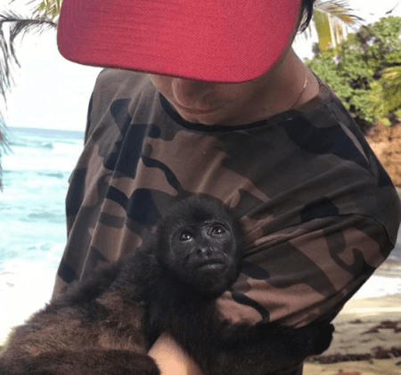 Catherine Zeta Jones y Michael Douglas pasaron Navidad en Roatán