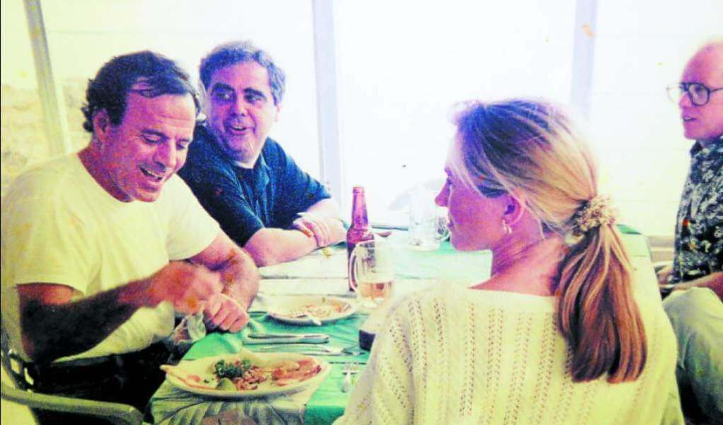 Los famosos que aseguran que Roatán es una maravilla del mundo