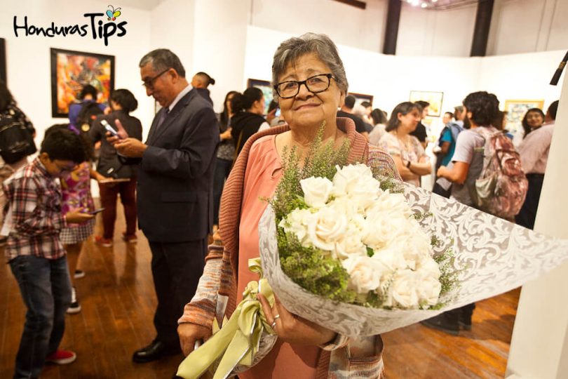 Exhiben 30 pinturas del artista hondureño Benigno Gómez en el MIN