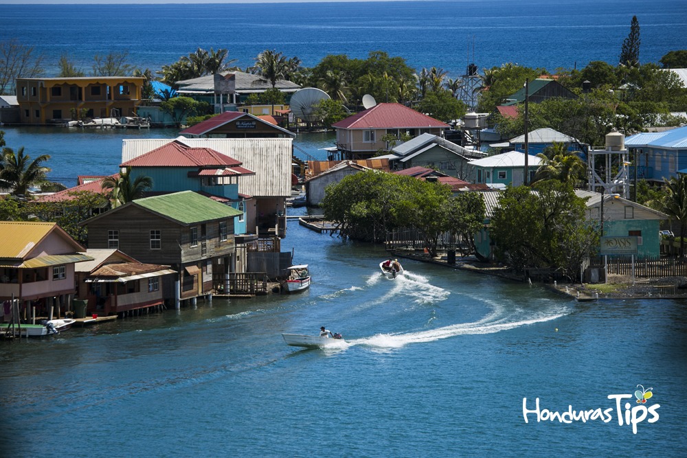 Estos son los 8 encantos turísticos que no puede perderse en Roatán
