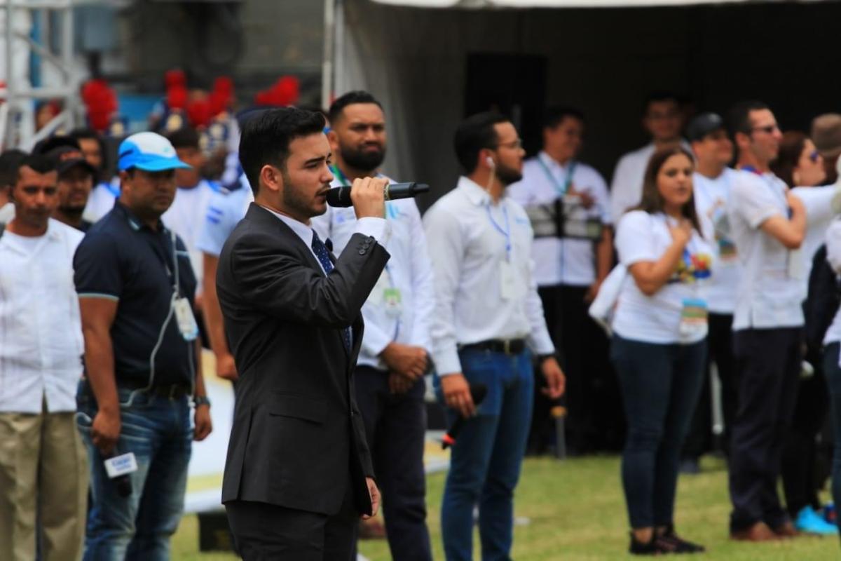 Moisés Duarte, el primer artista hondureño en estudiar en India