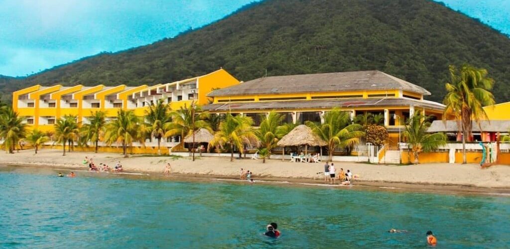 Hotel Christopher Columbus Beach una experiencia inolvidable en Trujillo