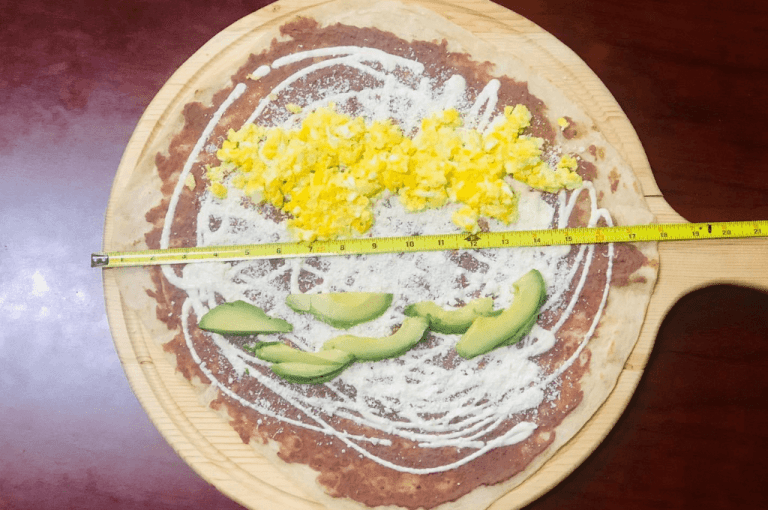 Doña Bibis Restaurant causa furor con la “Mega Baleada” en Los Ángeles ...