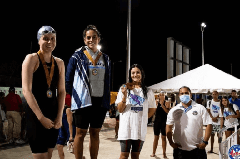 Julimar Ávila enaltece a Honduras en competencia de natación